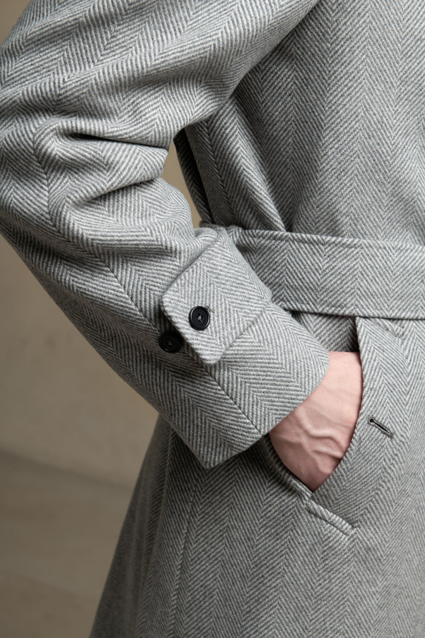 Grey herringbone raglan coat | Made in Italy | Pini Parma